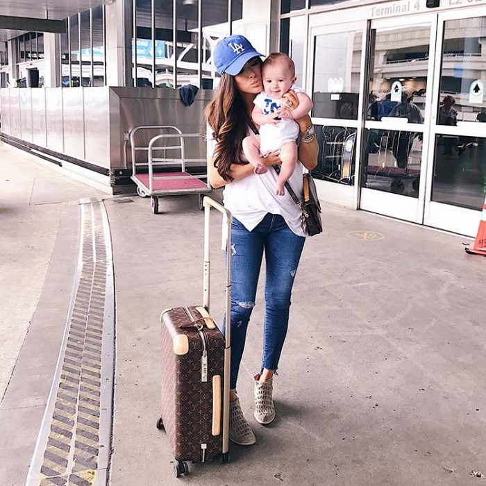 7 Easy and Cute Travel Outfits To Re-Create | The Sweetest Thing