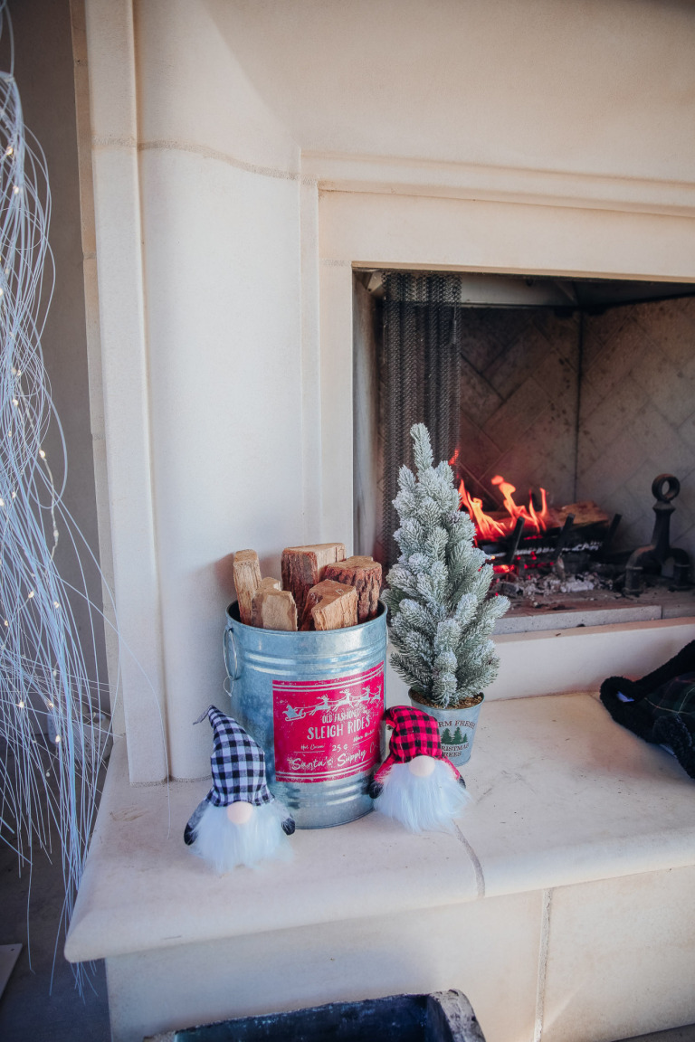 Christmas Pool Decorations | US life and style | The Sweetest Thing