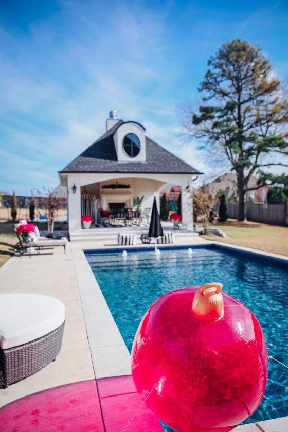 Christmas Pool Decorations | US life and style | The Sweetest Thing