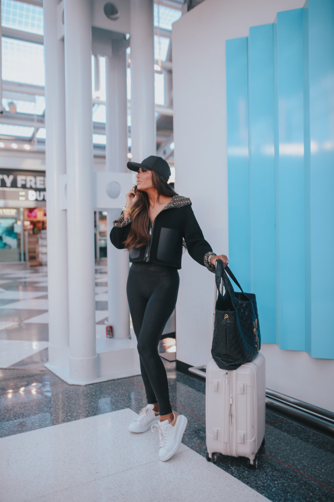 What I Wore/Packed.. Overnight Flight To Europe ️ [+ Amazon & Sephora ...